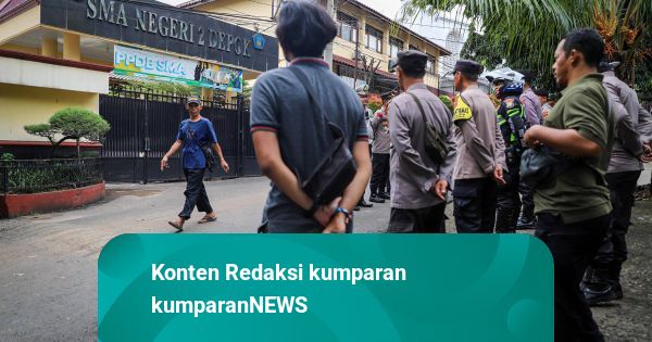 Foto: Di Depan SMAN 2 Depok Akan Ada Demo, Aparat Berjaga | kumparan.com